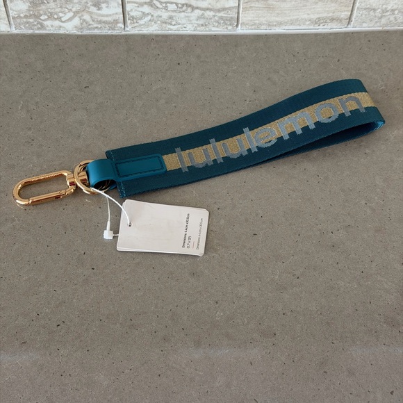lululemon athletica | Accessories | Nwt Lululemon Athletica Teal And ...